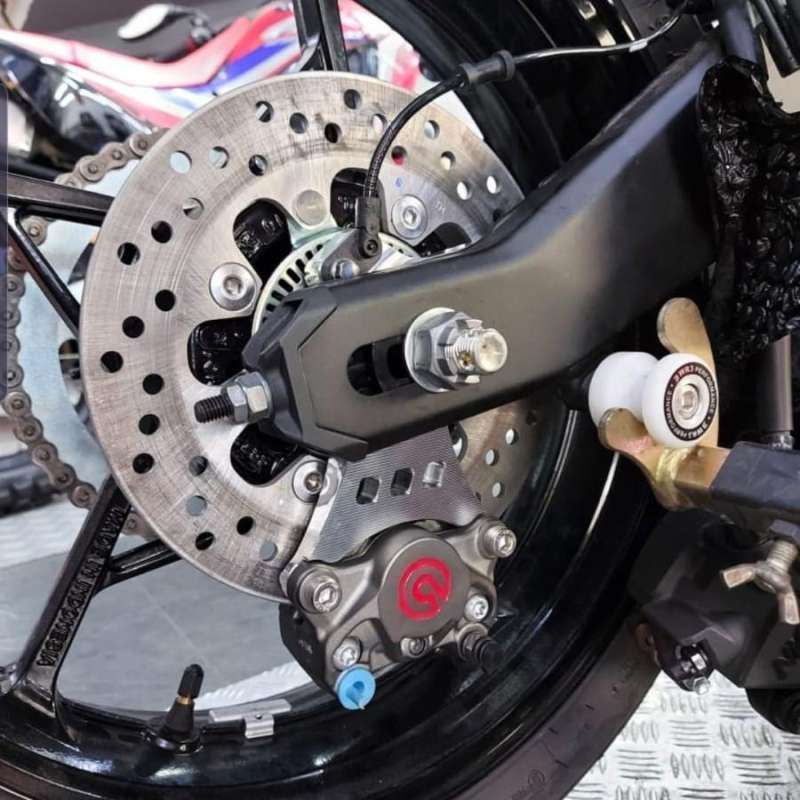 Jual Kaliper Brembo Belakang 2P red logo set Bracket wr3 Zx25 Zx25r di ...