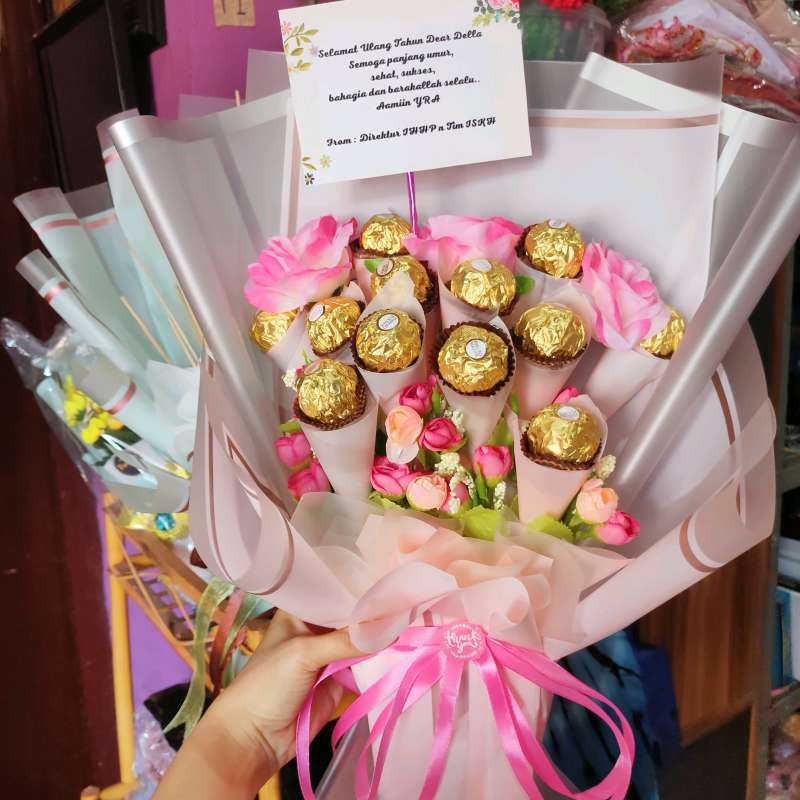 Jual Buket bunga mewah coklat ferero Rocher/buket mewah coklat import ...