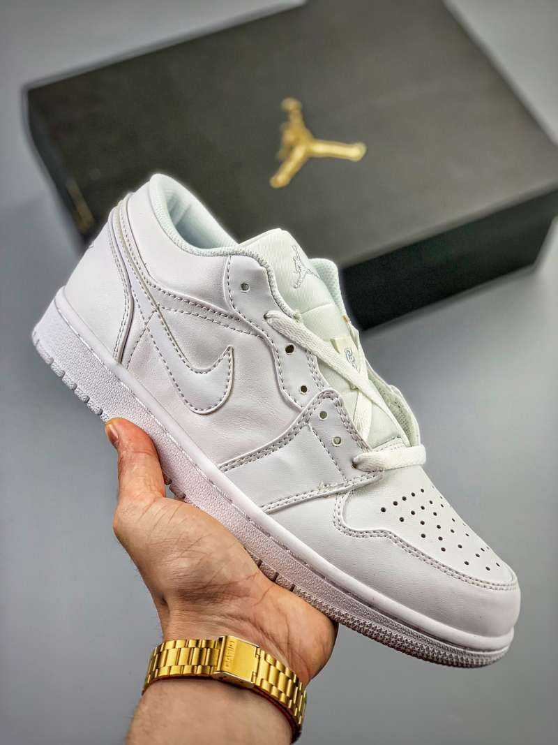 Jual Nike Air Jordan 1 Sepatu Papan Atas Rendah Klasik Rendah01 - 36 Di ...