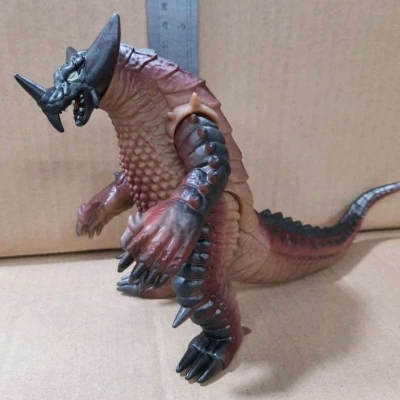 Jual Ultraman kaijuu gomora monster figure di Seller toko micho - Kota ...