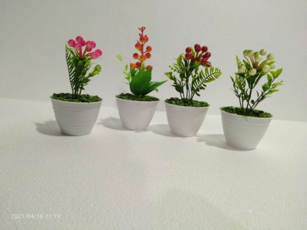 Jual Bunga Campur Pot Uk.10cm Hias Meja Atau Dinding Di Seller Monero ...