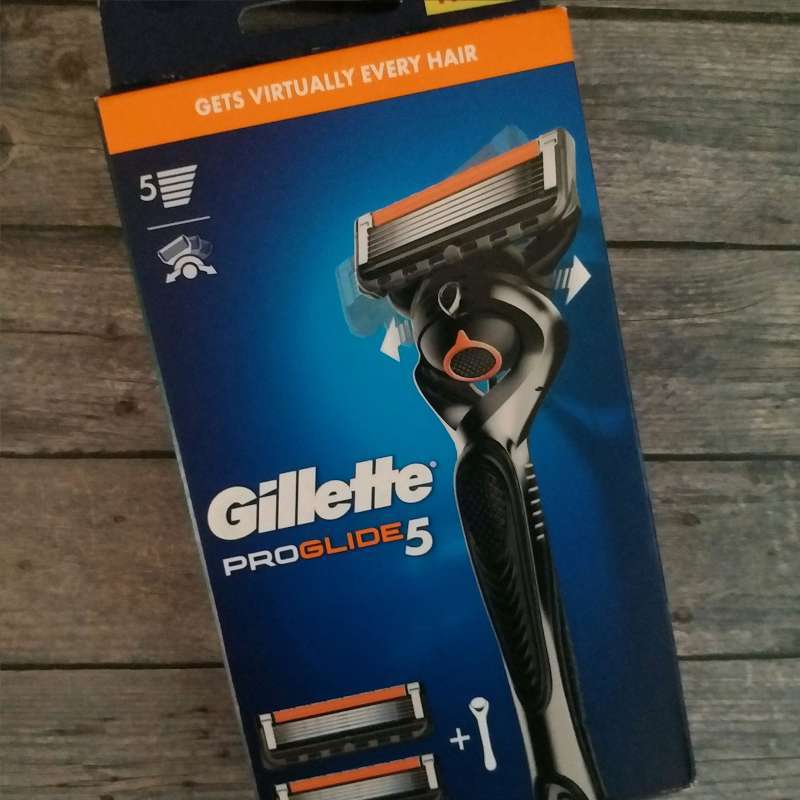 Jual Gillette Proglide 5 Razor Singapore di Seller Uncle Rams Pharmacy ...