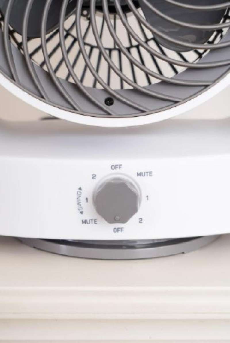 Jual Kris Kipas Angin Meja Putih Table Fan Di Seller Nikstore - Babakan ...