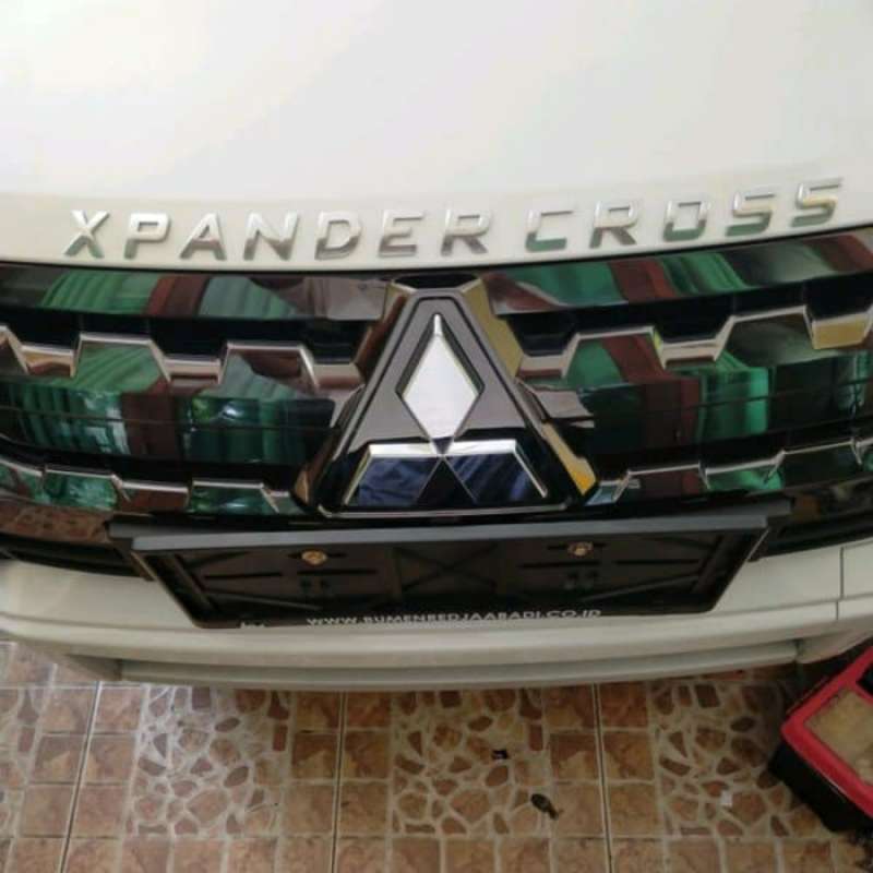 Promo Emblem Hood Warna Chrome Xpander Cross Diskon 23% di Seller Entra ...