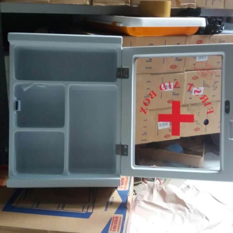 Promo Kotak P3k Dinding Besar First Aid Box Diskon 4% di Seller sinar ...