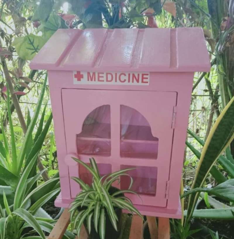 Promo Kotak obat p3k Dinding First Aid Box Medicine box Shabby estetik ...