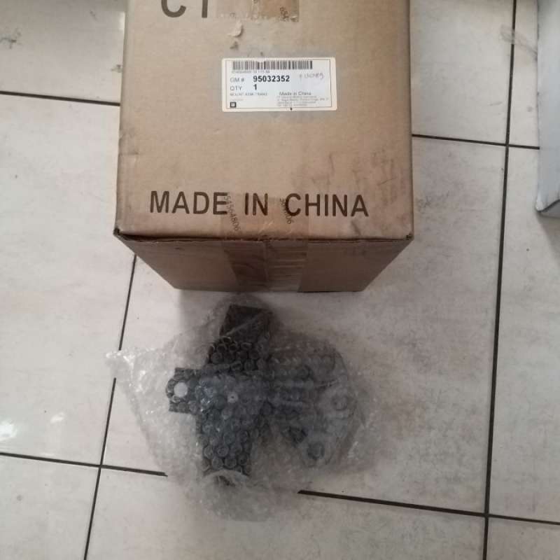 Jual Engine Mounting Lh Aveo Sonic dan Spin 1.2 M/T ori GM 95032352 di ...