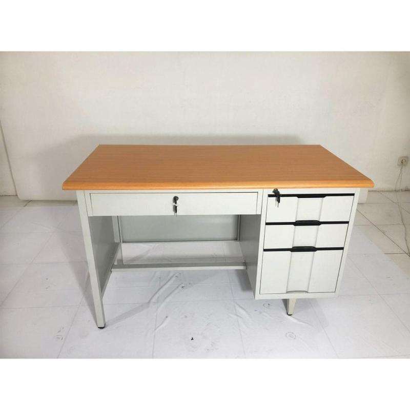 Jual Meja Kantor Besi 1/2 Biro , Meja Kerja Besi Di Seller Furnicentro ...