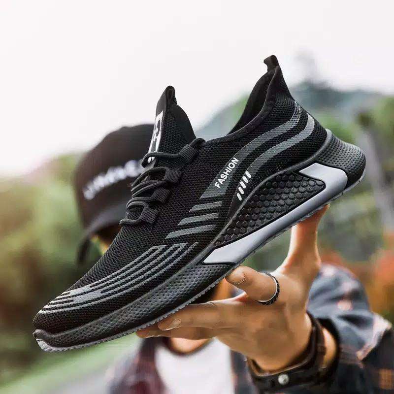 Jual Sepatu Sneakers Pria Casual FASHION di Seller sepatubustong - Kab ...