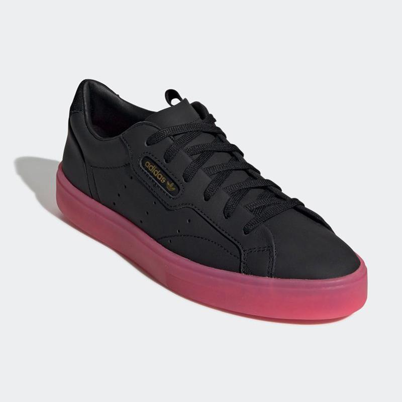 Jual adidas Originals Women Sleek Shoes Sepatu Olahraga Wanita [G27341 ...