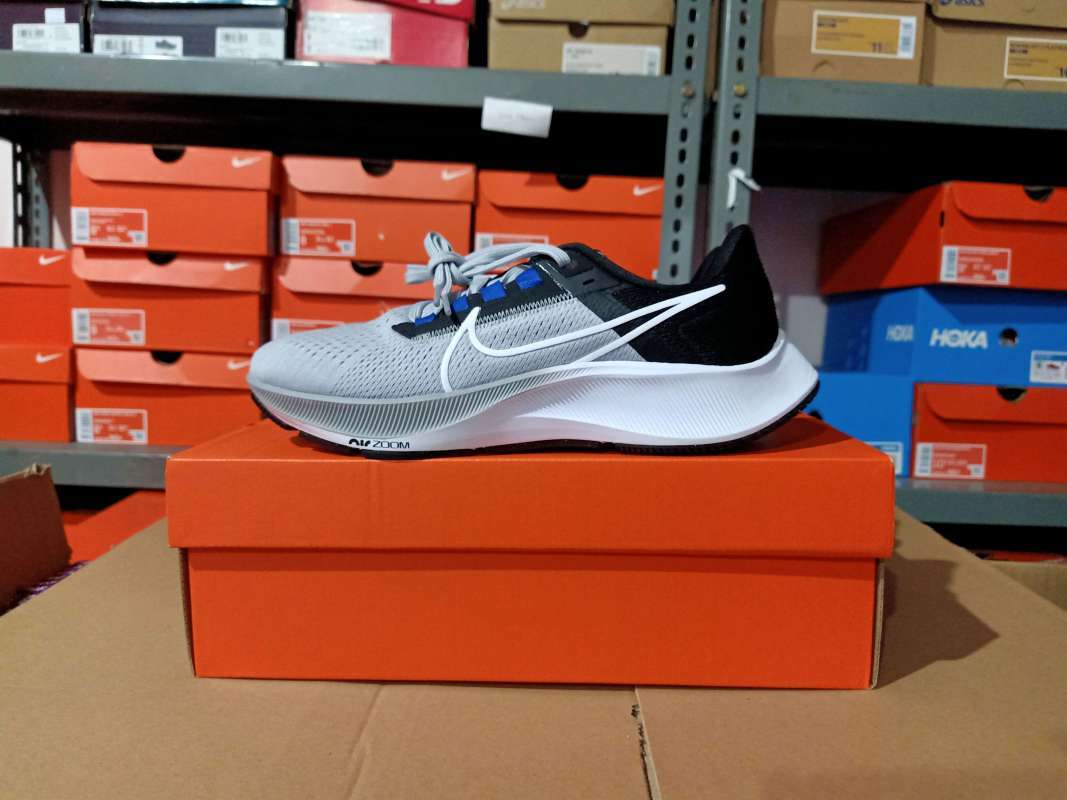 Jual Sepatu Lari Pria Nike Air Zoom Pegasus 38 Wolf Grey Cw7356006 ...