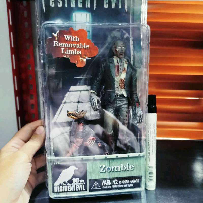 Jual mainan zombie resident evil by neca tinggi sekitar 7 inch ...