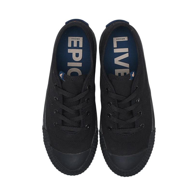 Jual Brodo Vulcan Low Sneakers Shoes Pria - Classic Black - 44 - di ...