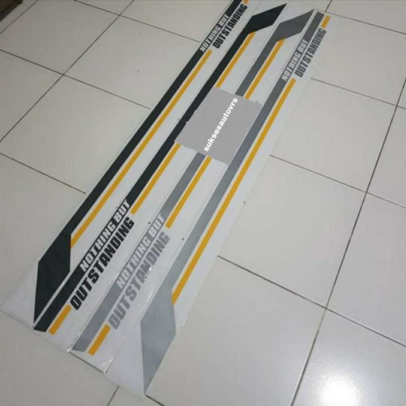 Jual Sticker Body Honda Hrv Nothing But Outstanding / Stiker Pintu Hrv ...