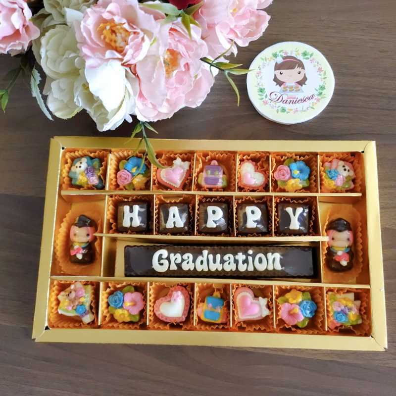 Jual Chocolate Gift S28b - Coklat Sekat Ucapan Untuk Kelulusan / Wisuda ...