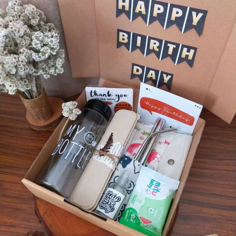 Jual Hampers Ulang Tahun/hampers Wisuda/souvenir Lengkap Di Seller ... Jual Hampers Ulang Tahun/hampers Wisuda/souvenir Lengkap Di Seller ...