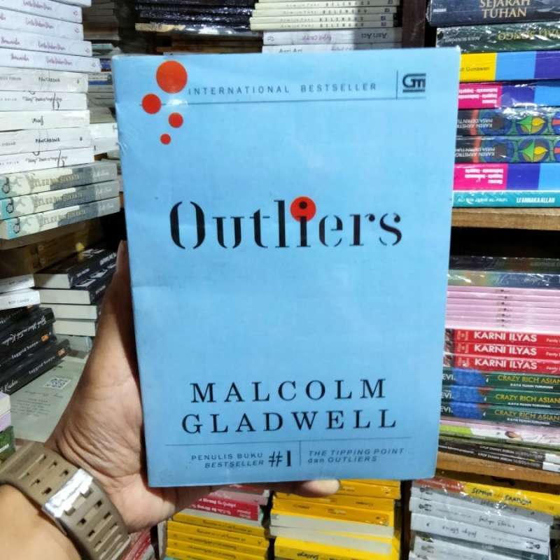 Jual Buku Outliers - Malcolm Gladwell di Seller GEMAR BACA - Senen ...