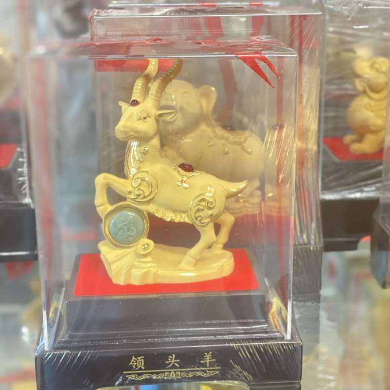 Jual Pajangan Patung Shio Kambing/Domba Lapis Emas 24K Patung KambingðŸ ...