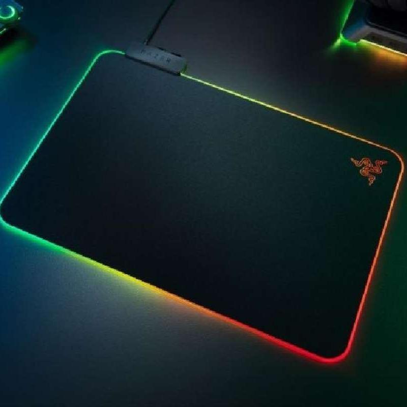 Jual Razer Firefly V2 Gaming Mousepad RGB di Seller hanskomputer ...
