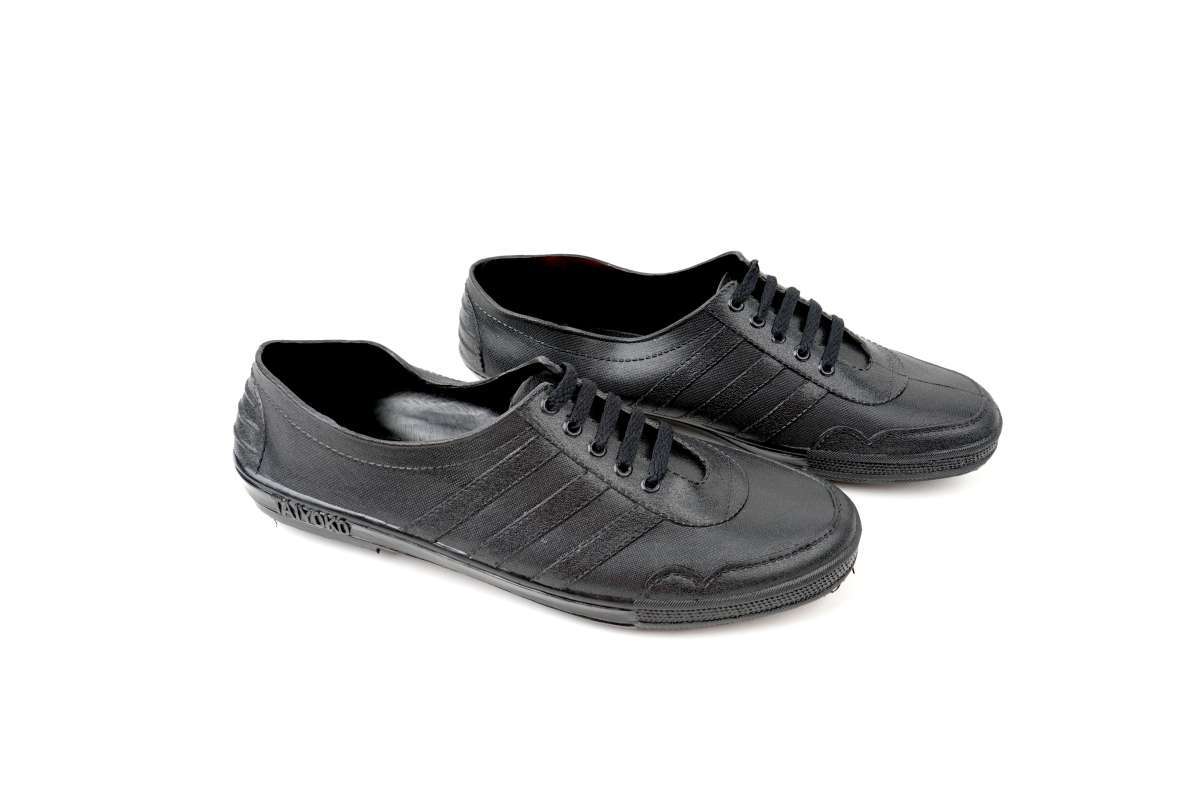 Jual Sepatu Bola Karet Yumeida FB NEW Hitam - Sepatu Pria di Seller ...