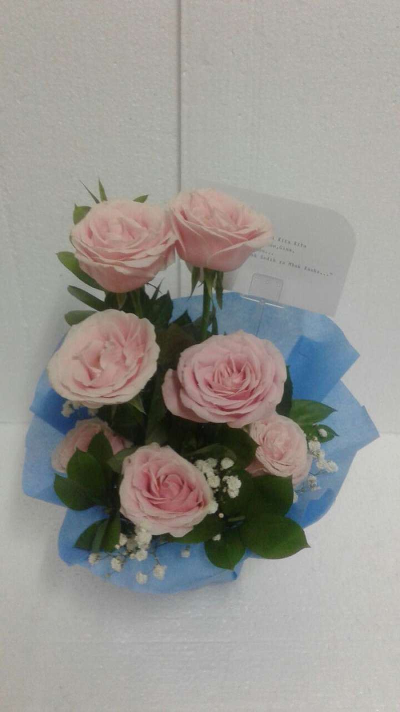 Promo Bunga Tangan + ucapan / bunga hidup /fresh flowers / mawar Diskon ...