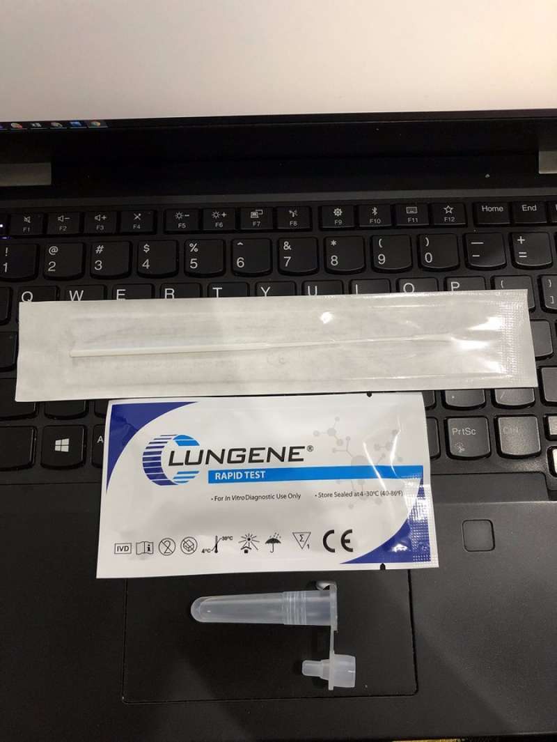 Jual Lungene Biru Rapid Test Swab Antigen | Clungene Blue - 1 Box 25 ...