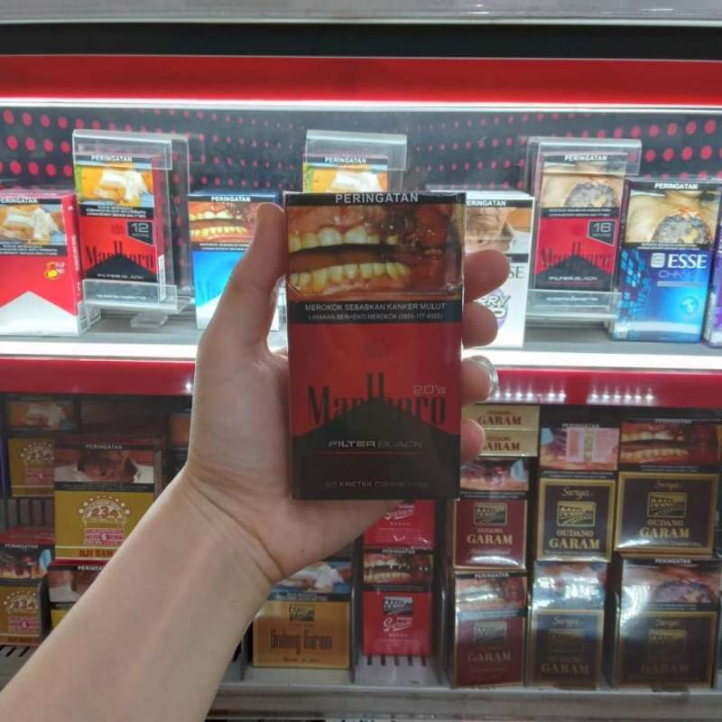 Jual ROKOK MARLBORO FILTER BLACK 20 di Seller Adam Dani Mini Market ...