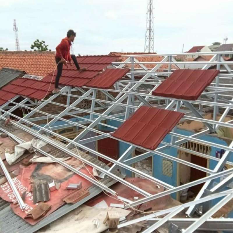 Jual Bongkar atap lama ganti baja ringan genteng metal roof di Seller ...
