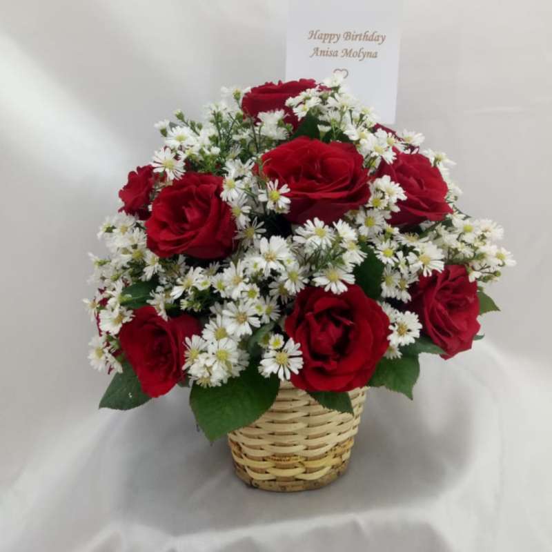 Jual Rangkaian bunga meja bunga mawar fresh vas rotan di Seller ...
