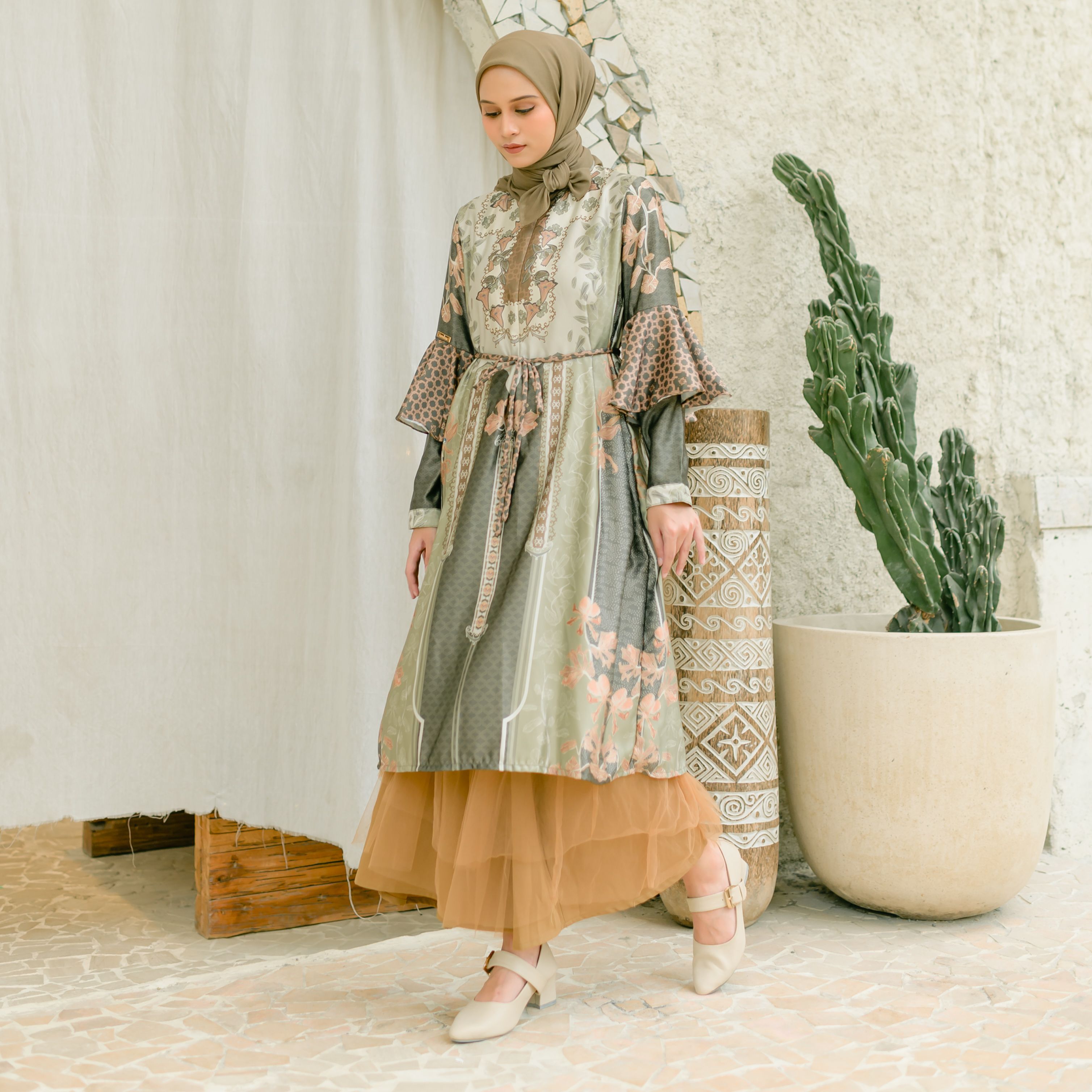 OOTD Tunik dan Rok, Jadi Makin Stylish! - Blibli Friends