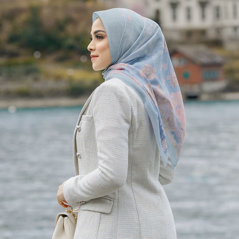 Style-Style Hijab yang Bisa Dipilih buat Si Wanita Karir - Blibli Friends