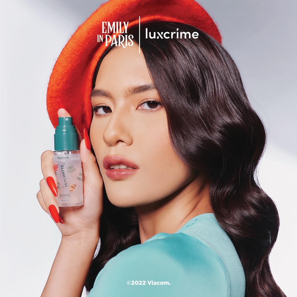 Jual Luxcrime Emily In Paris Glow-getter Dewy Setting Spray 50 Ml Di ...
