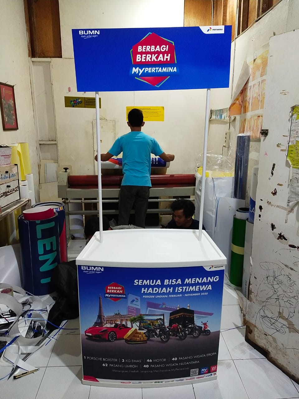 Jual Event desk plus stiker di Seller pumaprinting - Pejagalan, Kota ...