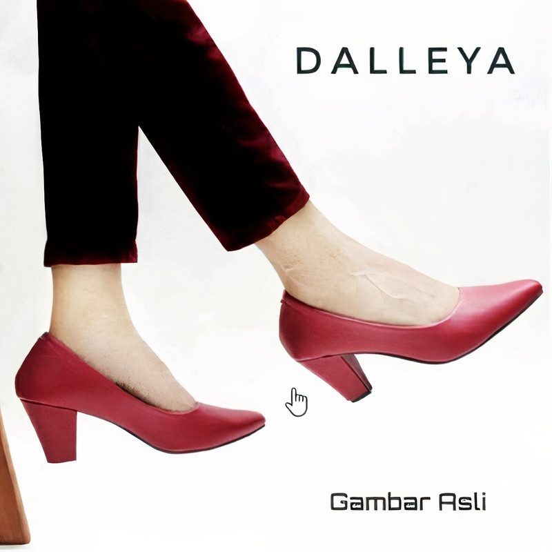 Outfit Sepatu Merah yang Bikin Penampilan Makin Stunning - Blibli Friends