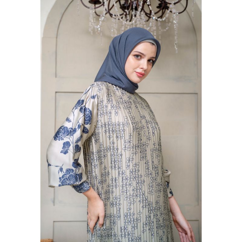 Jual Heaven Lights Arunika Vol. 2 Series Asha Pleats Dress - Breeze Di Seller Heaven Lightsale ...