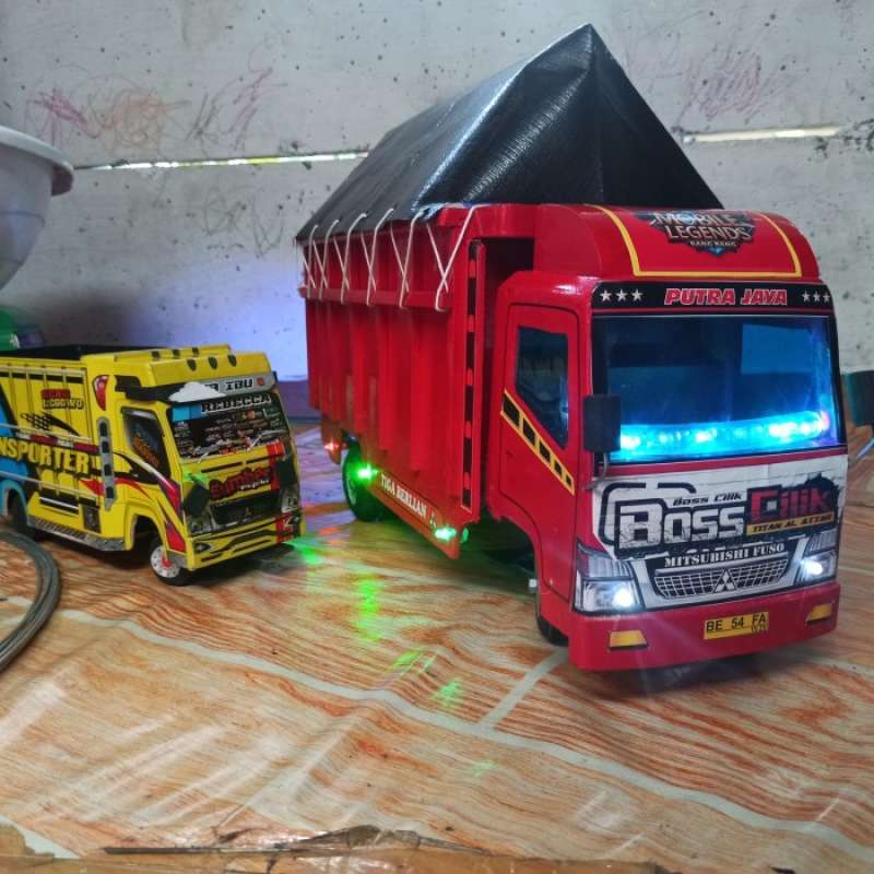 Promo Mobilan Kayu / miniatur truk kayu Diskon 23% di Seller Almaheera ...