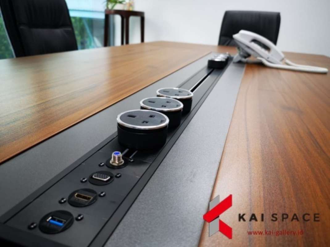 Promo Line8 60W USB A+C Max Charger TV Proyektor Kantor Meja Meeting ...