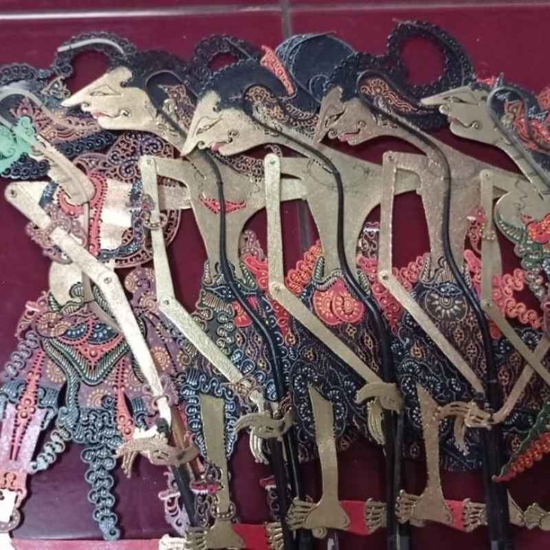 Jual WAYANG KULIT SIMPINGAN di Seller Manunggal jaya art - Pagersari ...