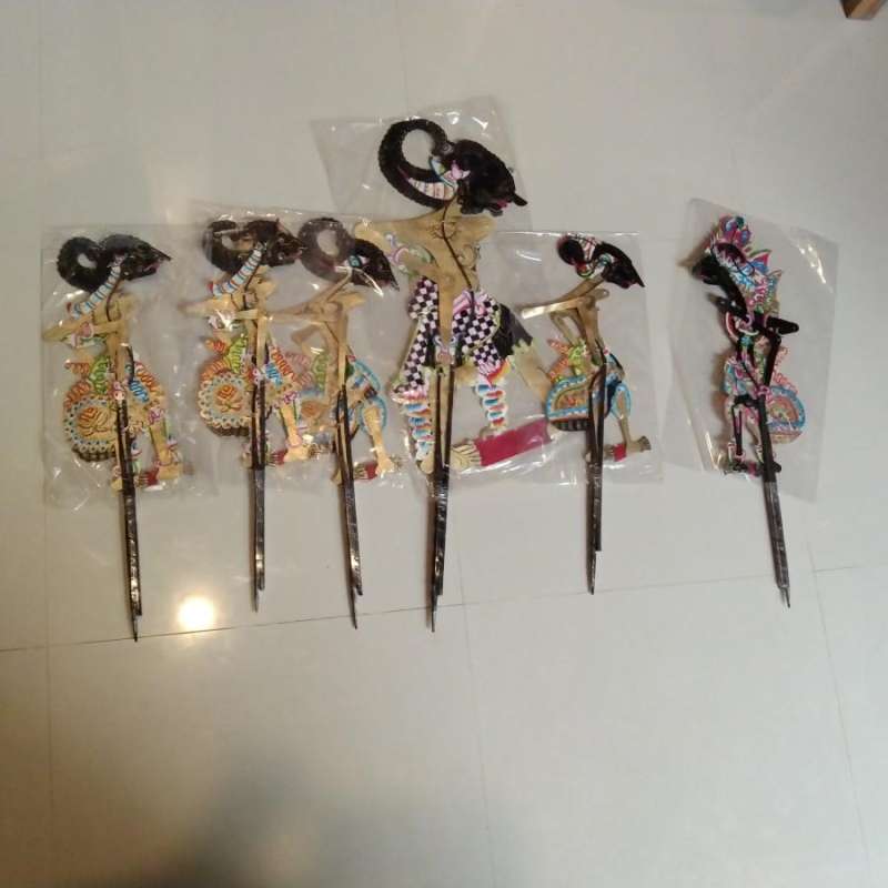 Jual Satu Set Wayang Kulit Pandawa Lima Dan Kresna Di Seller Manunggal ...