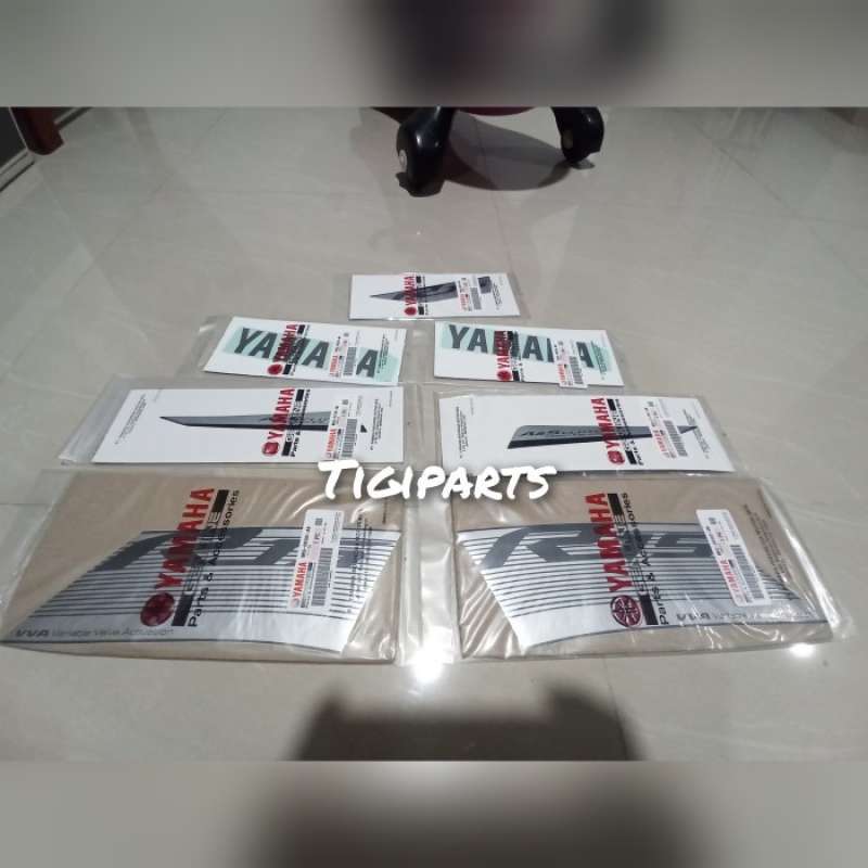 Promo Stiker Striping Motor Yamaha R15 R 15 V3 Black Metallic 12 Hitam ...