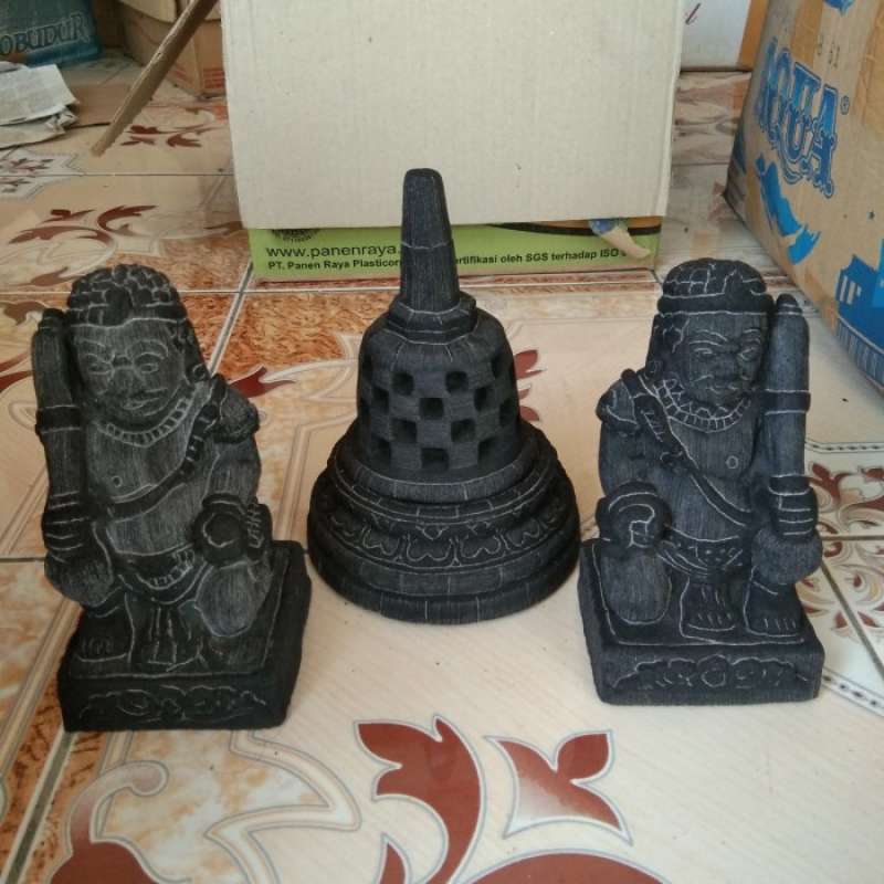 Promo SATU SET PATUNG GUPALA PENJAGA PINTU & STUPA BOROBUDUR - BAHAN ...