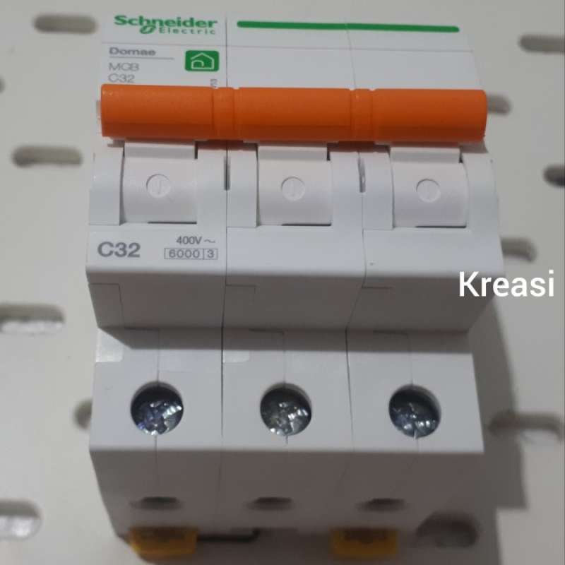 Promo MCB 3 PHASE C32 32 AMPERE DOMAE DOMF01332 SCHNEIDER MERLIN GERIN Diskon 23% di Seller ...