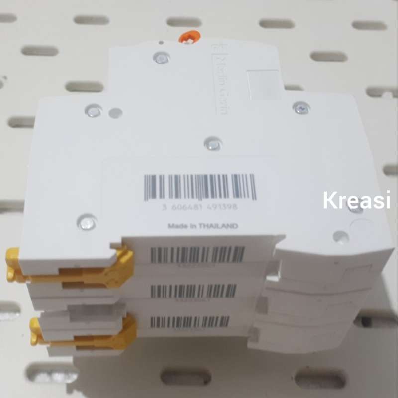 Promo MCB 3 PHASE C32 32 AMPERE DOMAE DOMF01332 SCHNEIDER MERLIN GERIN ...