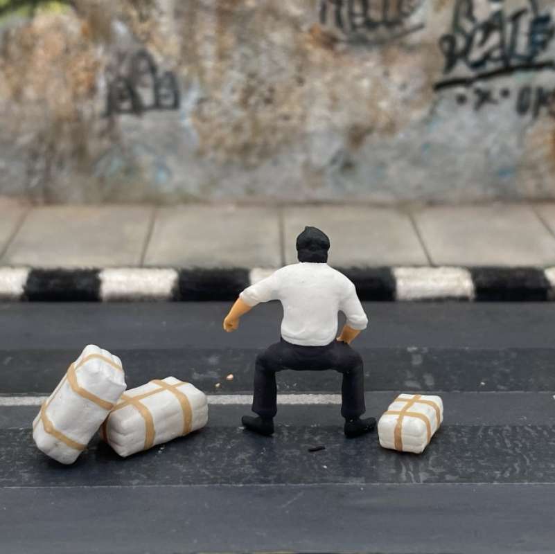 Promo Figure pablo escobar skala 1/64 hotwheels tarmac inno KS05 Diskon ...