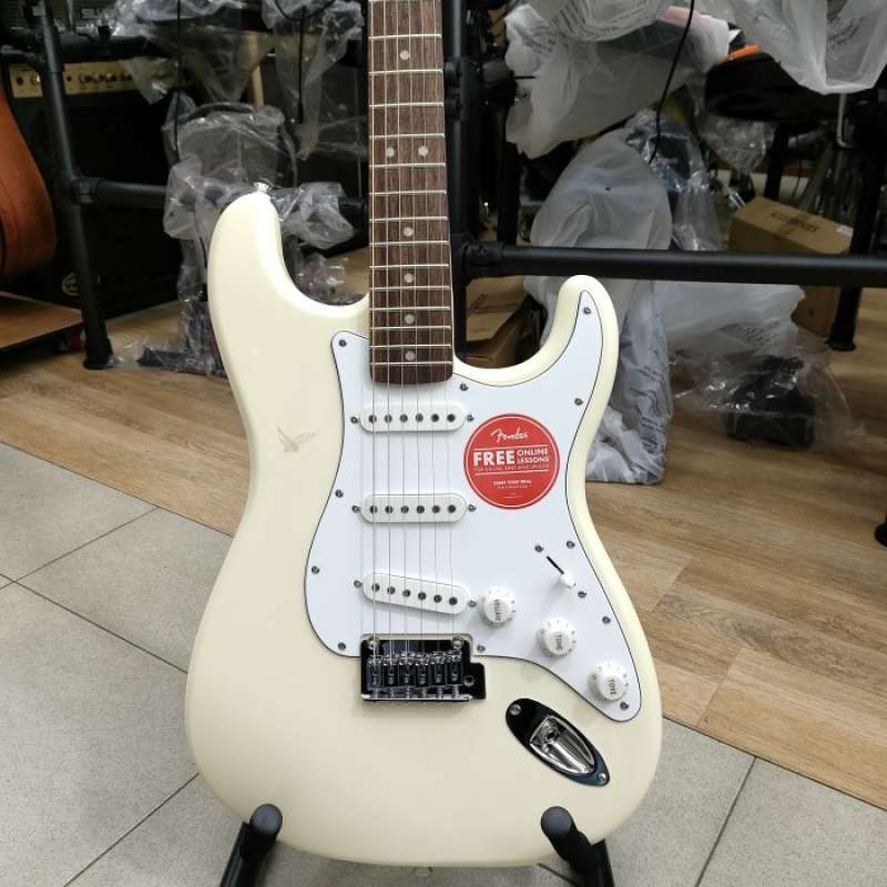 Jual Squier FSR Affinity Series Stratocaster Electric Guitar di Seller ...