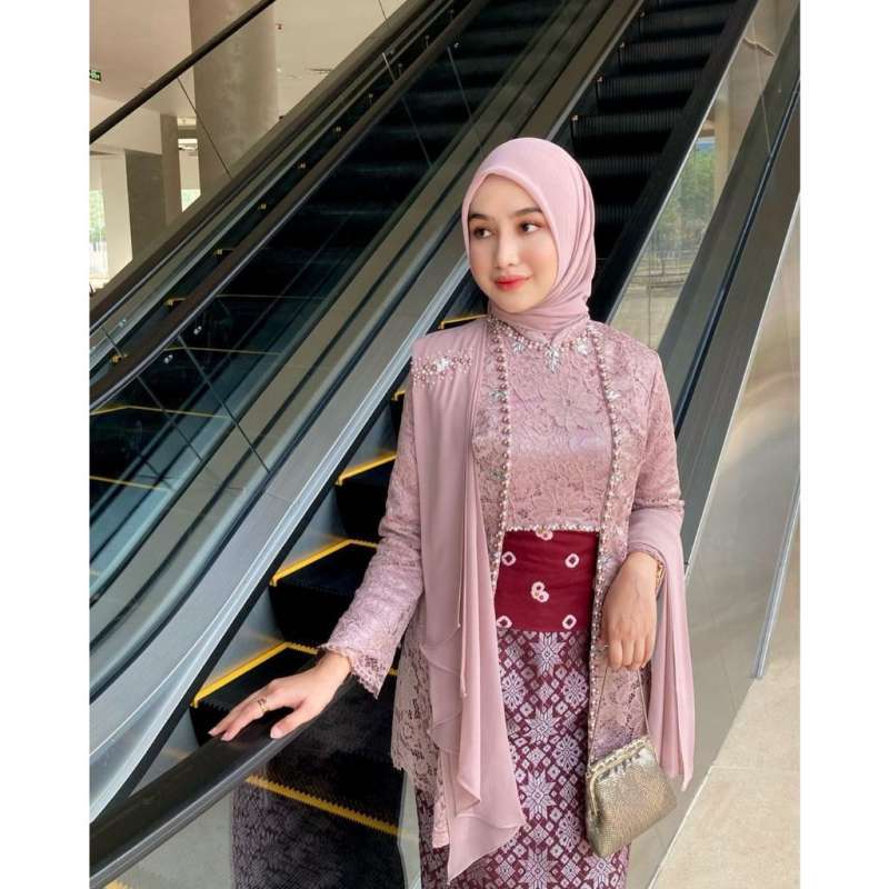 Promo Set Kebaya Kutu Baru Wisuda Modern Kebaya Set Tunik Lamaran Tunangan Batik Baju Couple ...