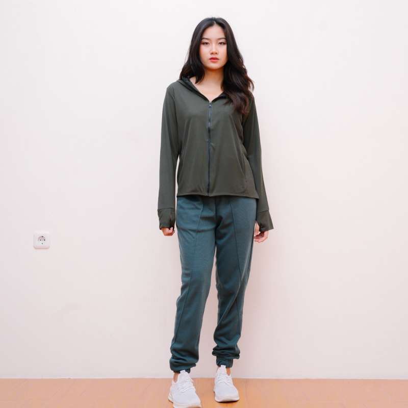 Jual Jaket Running Wanita Army Model Terbaru - Harga Promo Mei 2024 ...