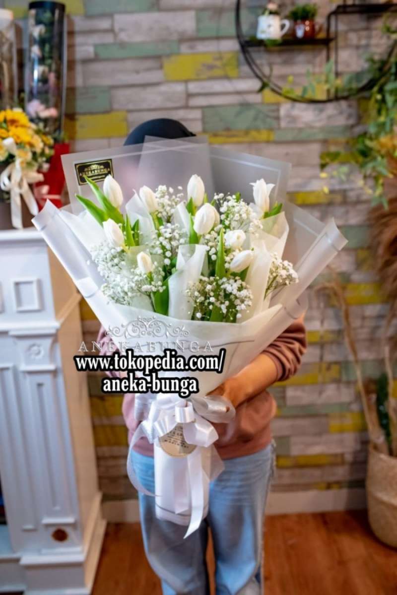 Promo Buket Bunga Segar Fresh White Tulip Hand Bouquet Flower Bucket ...