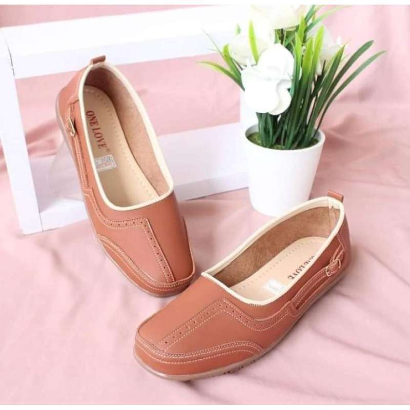 Promo Sepatu Slip On Wanita Terbaru Lentur Cantik Model Simple Super ...