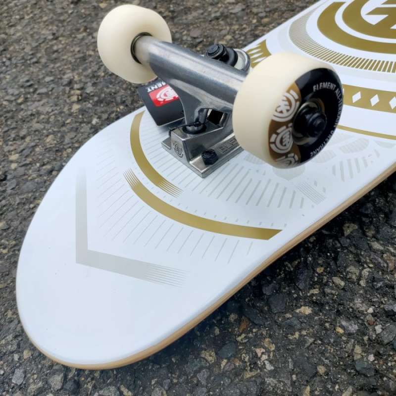 Jual Element Original Complete Se Factoyr Built Skateboard - B. 8.0 Di ...